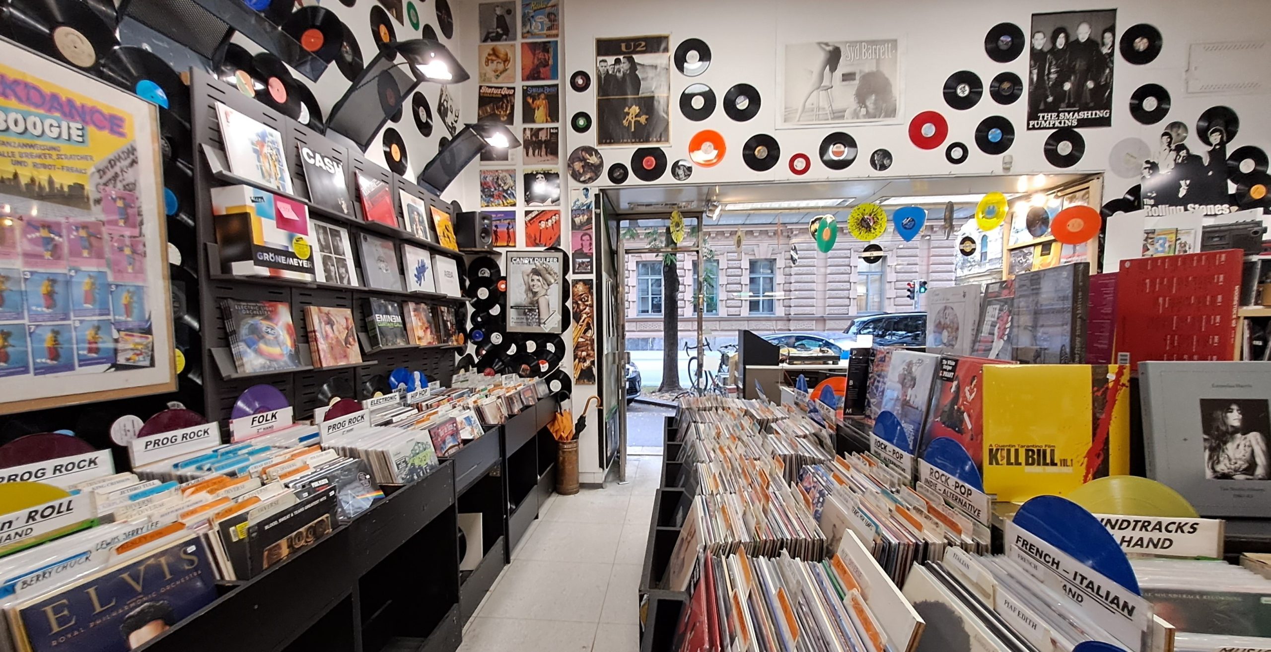 A Guide: How to Find Vintage Vinyl - Audio Anatomy